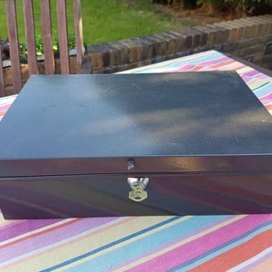 FreelyWheely: Strong box