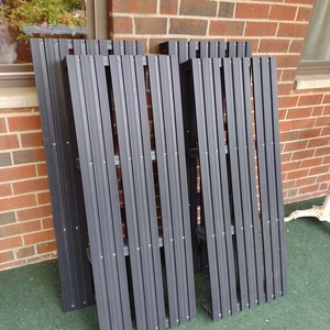 FreelyWheely: 4 Plastic pallets