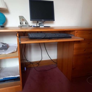 FreelyWheely: Work desk