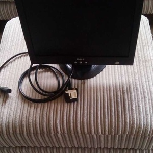 FreelyWheely: 15" Dell monitor