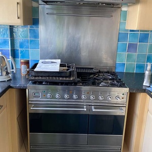 FreelyWheely: Britannia range cooker