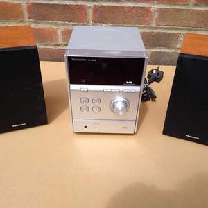 FreelyWheely: Panasonic CD Stereo System