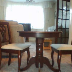 FreelyWheely: Table and chairs