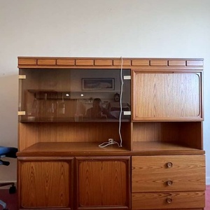 FreelyWheely: Display cabinet