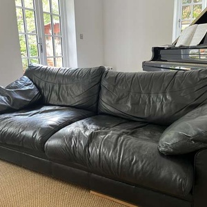 FreelyWheely: DFS 4 seater black leather sofa