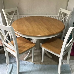 FreelyWheely: Table and chairs