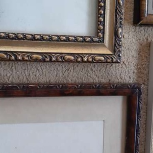 FreelyWheely: Vintage photo/picture frames