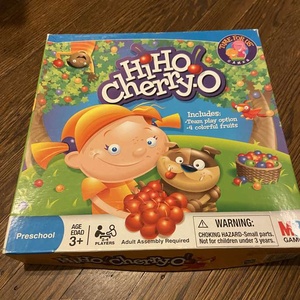 FreelyWheely: Hasbro Hi Ho! Cherry-O Board Game