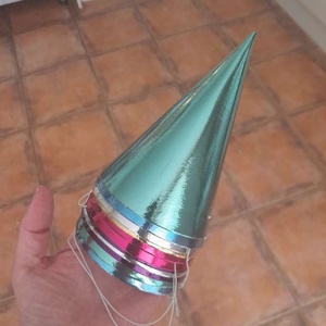 FreelyWheely: 11 party hats