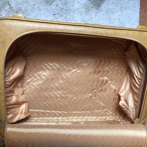 FreelyWheely: Luggage