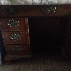 FreelyWheely: Dressing table