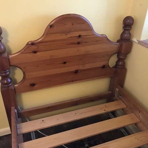 FreelyWheely: Solid Pine Single Bed.