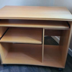 FreelyWheely: Computer Desk