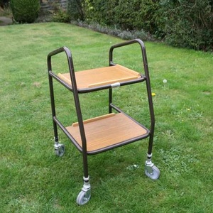 FreelyWheely: Wheeled walker with two shelves