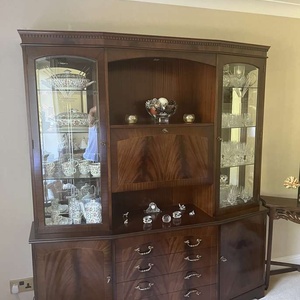 FreelyWheely: Large display cabinet