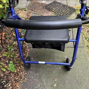 FreelyWheely: Rollator walking aid
