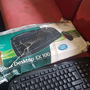 FreelyWheely: Cordless desktop ex 100