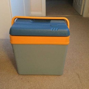 FreelyWheely: Frozen food / cool box