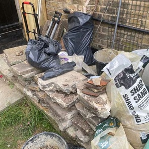 FreelyWheely: Great base for anyone needing garden rubble for work