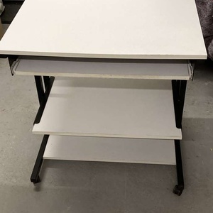 FreelyWheely: Computer desk on wheels with keyboard shelf and two lower sliding shelves