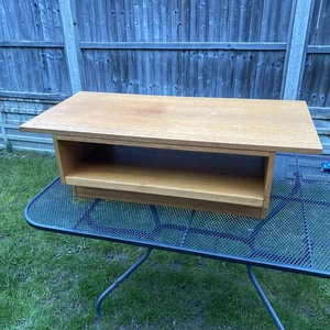 FreelyWheely: Solid wood coffee table