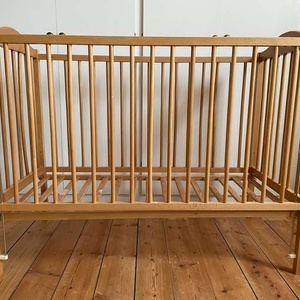 FreelyWheely: Cot