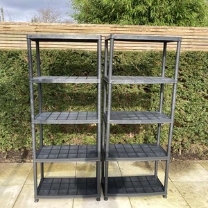 FreelyWheely: Plastic shelf units