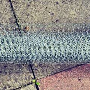 FreelyWheely: Partial Role and Offcuts Of Chicken Wire