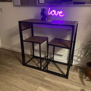 FreelyWheely: Bar stools and table