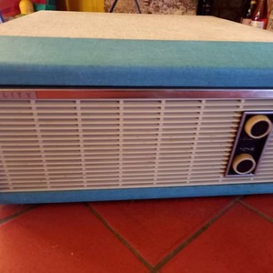 FreelyWheely: Record player