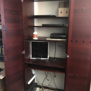 FreelyWheely: IKEA computer desk