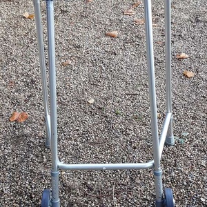 FreelyWheely: Mobility walking frame