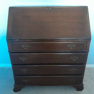 FreelyWheely: Bureau / Desk