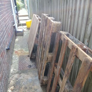 FreelyWheely: Wooden pallets/firewood
