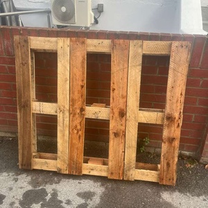 FreelyWheely: Wood pallet