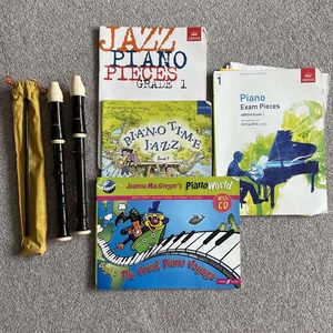 FreelyWheely: Recorders & beginners piano music