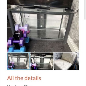 FreelyWheely: Glass tv unit