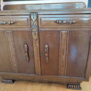 FreelyWheely: Beautiful vintage solid wood sideboard