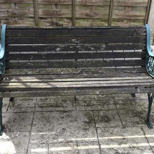 FreelyWheely: FREE garden bench