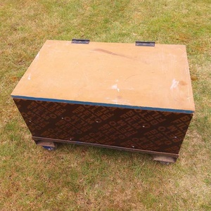 FreelyWheely: Tools storage box