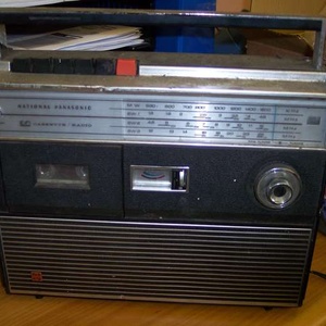 FreelyWheely: Old Radio