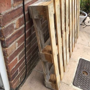 FreelyWheely: Wooden Pallet