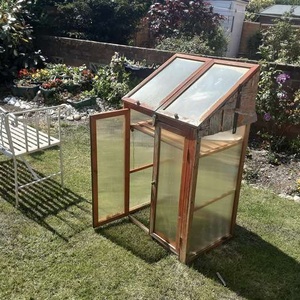 FreelyWheely: Micro Green House Tall cold frame