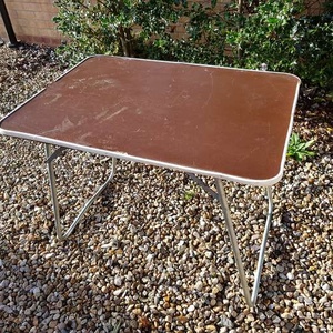 FreelyWheely: Folding table