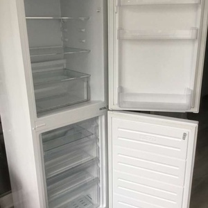 FreelyWheely: Fridge/freezer