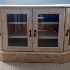 FreelyWheely: Corner TV Unit