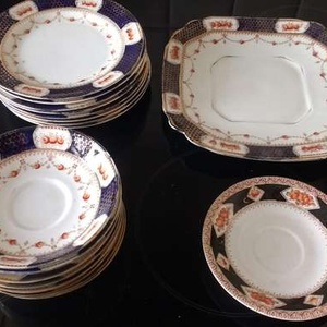 FreelyWheely: Antique tea service