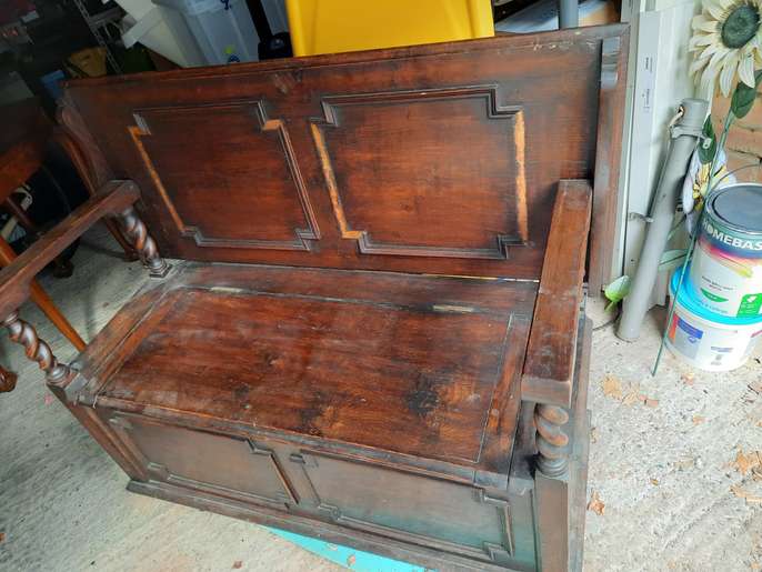 FreelyWheely: Monks Bench