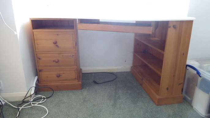 FreelyWheely: Computer Table