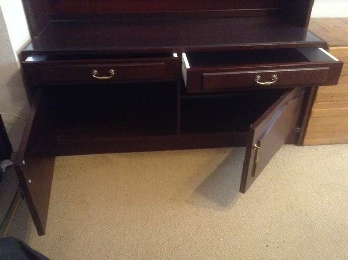 FreelyWheely: Mahogany wall units